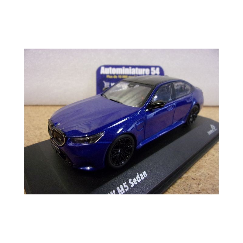 BMW M5 Sedan Marina Bay Blue 2024 S4317551 Solido